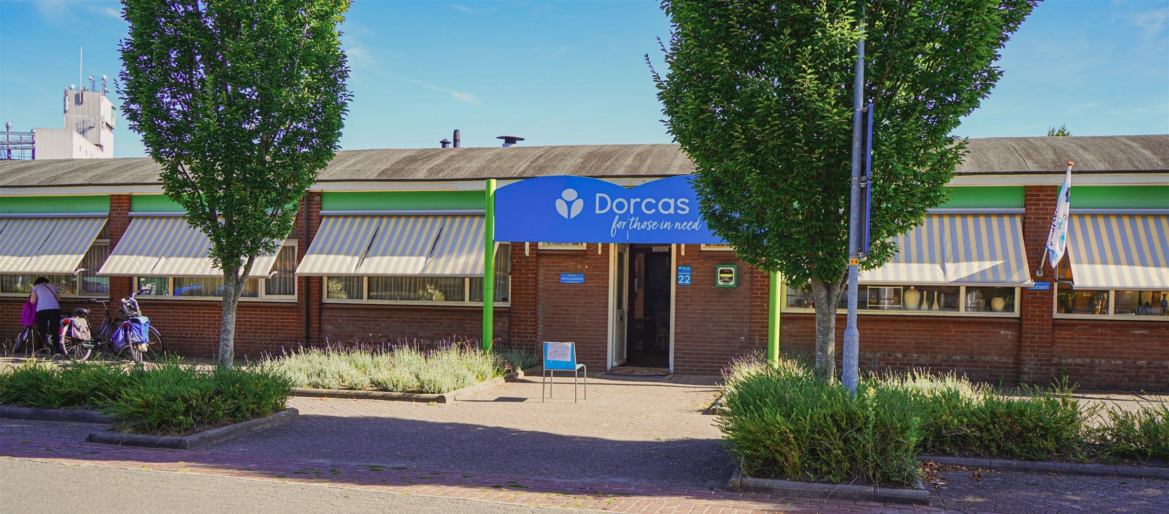 De Dorcas-winkel in Barneveld bestaat 15 jaar | Dorcas